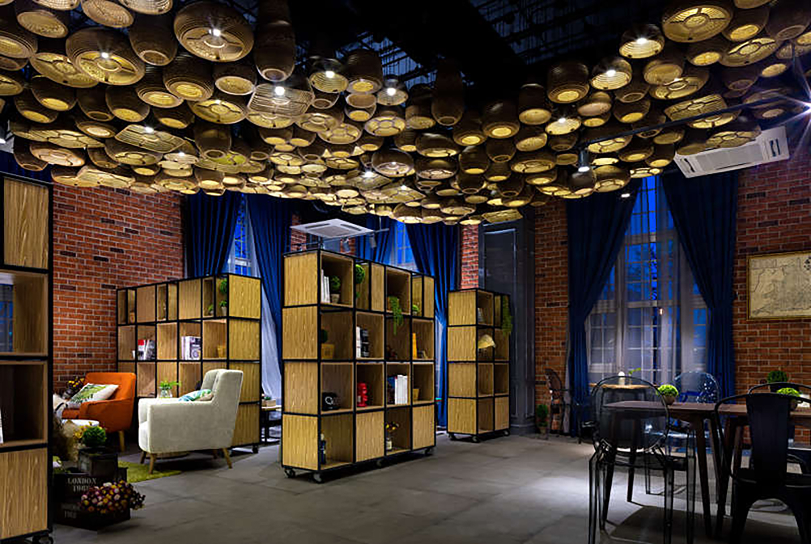 Gold Mantis Business School - INT Design